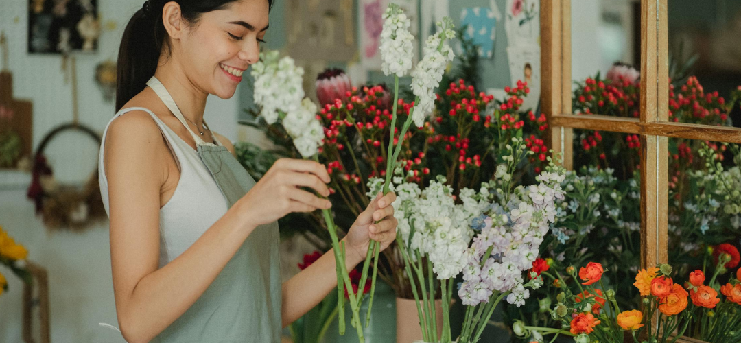 Flower Gifting Etiquette: Essential Do’s & Don’ts